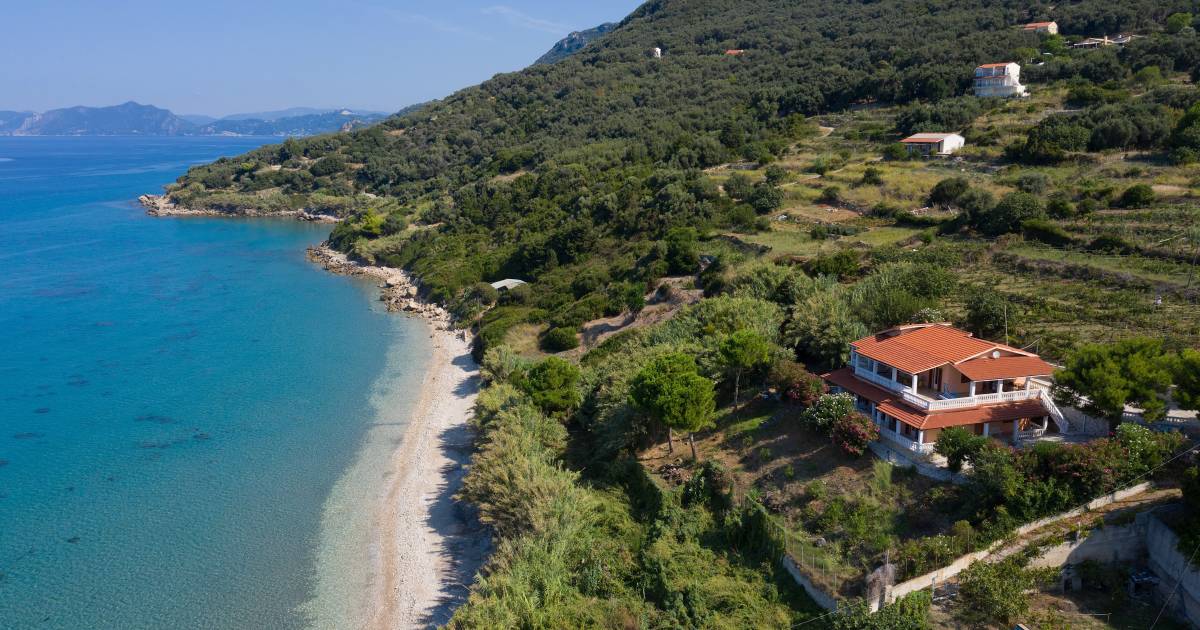 Maison quatre façades te koop in Paramonas, Grèce | ID: 36291
