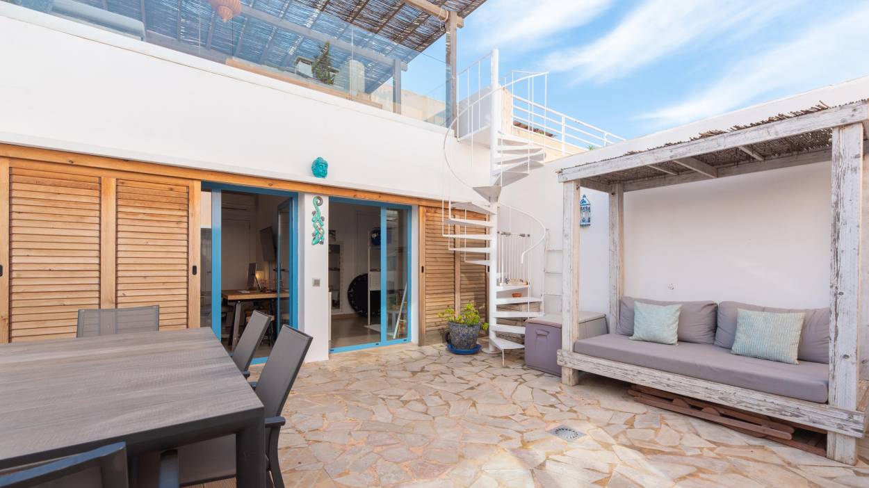 Maison mitoyenne te koop in Cala moli, Espagne | ID: 43014