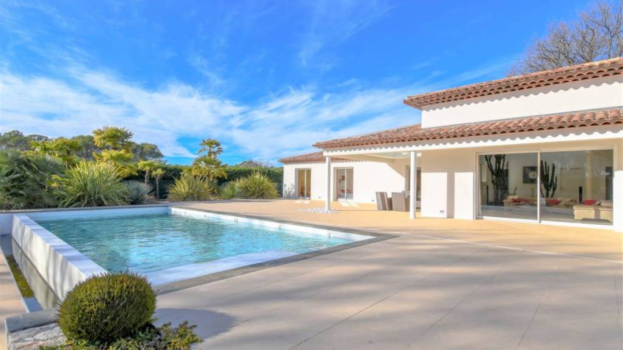 Villa for sale in Lorgues - Saint-Antonin-Du-Var, France | ID: 42666