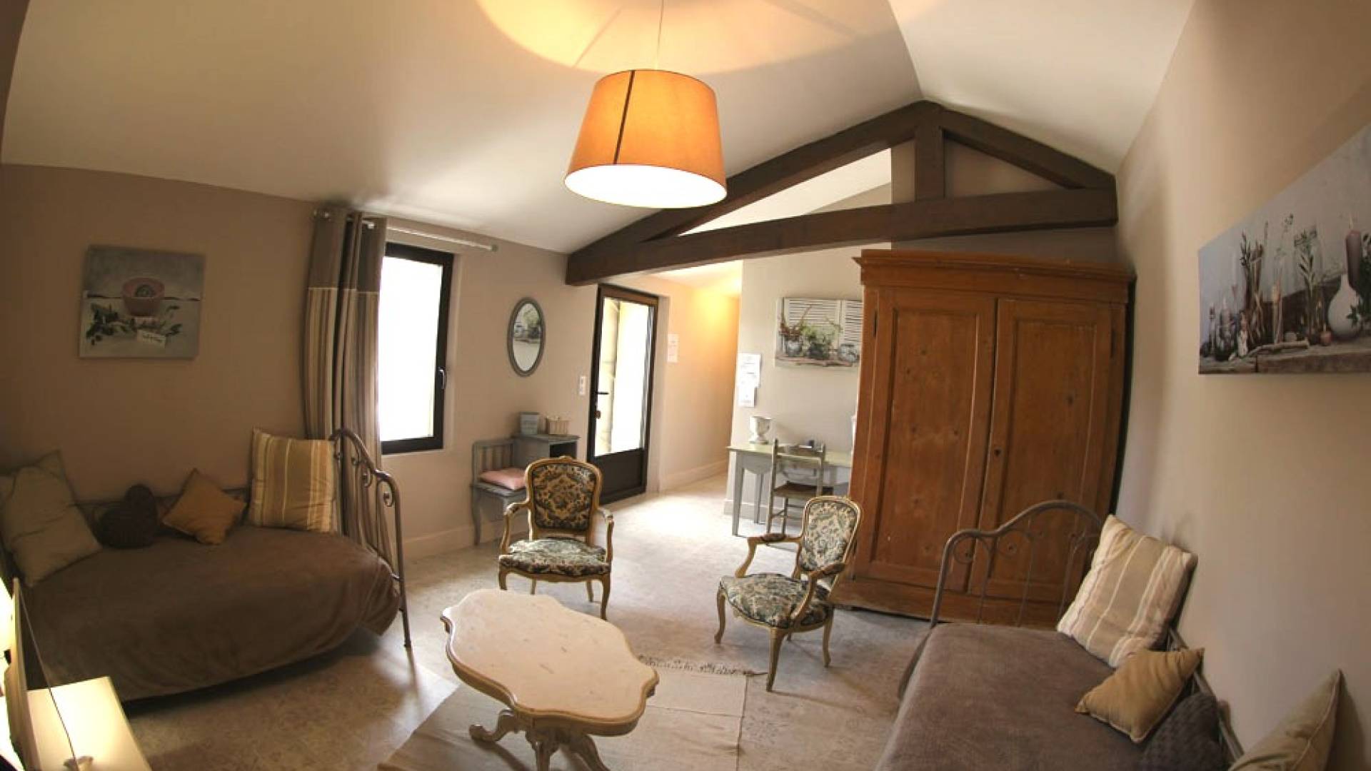 Villa for sale in L'isle-Sur-La-Sorgue, France | ID: 95384